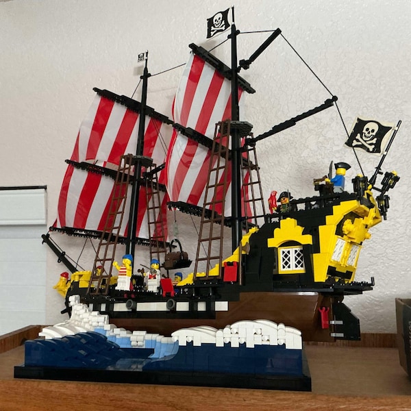 Custom Sail Set for Ship 6285 With Flag and Cape Black Falcon Pirate ...
