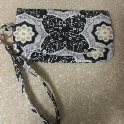 Zip Pocket Pouch Wristlet PDF Sewing Pattern: Intermediate Sewing ...