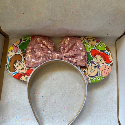 Villains Signatures Autographs Halloween Holiday Inspired Mickey Mouse ...