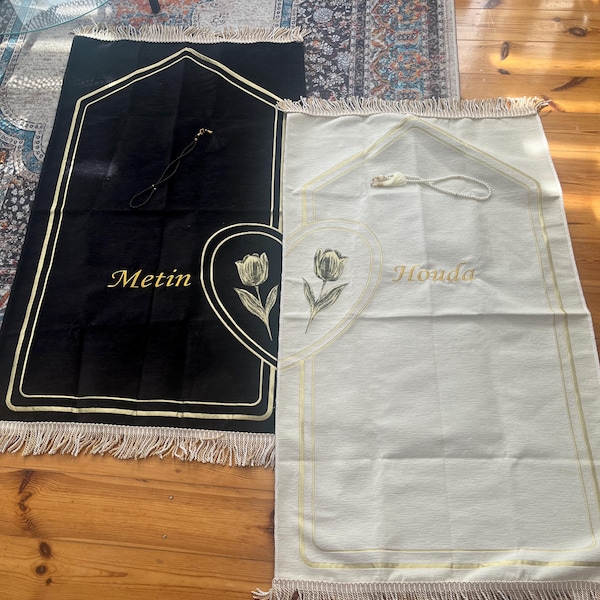 Personalized Couple Prayer Mat Set 2 Rose Patterned Heart Shaped Prayer ...