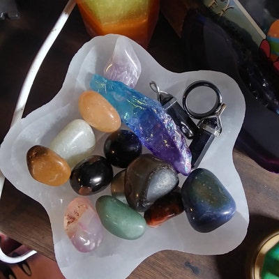 Wooden Shell Tripod Display Stand Hand Carved Base for - Etsy