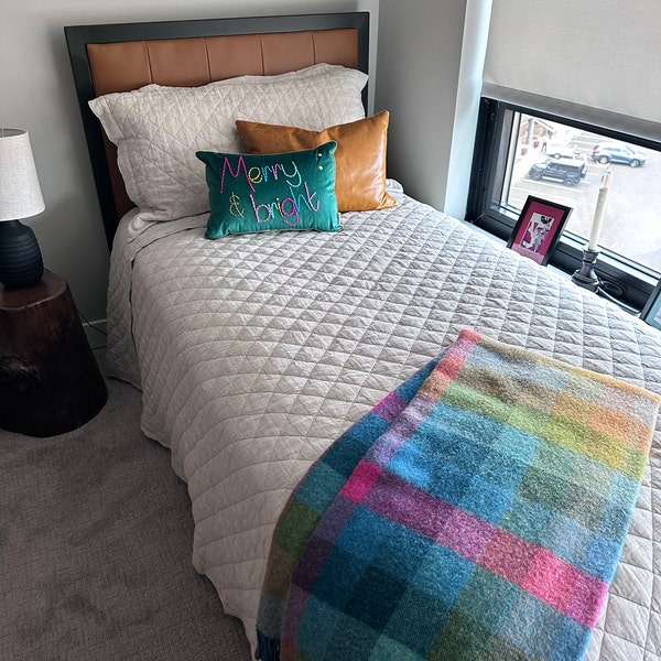 Merry and Bright Embroidered Velvet Christmas Cushion - Etsy