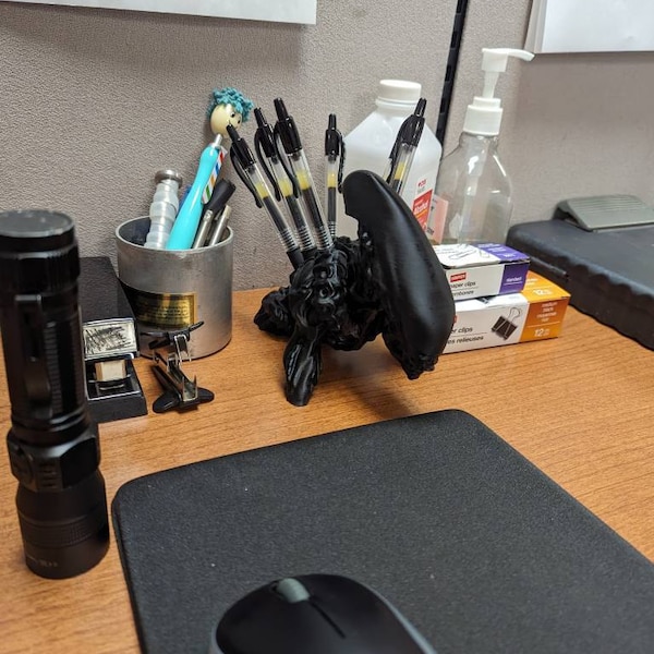 Alien Xenomorph Inspired Pen Holder - Etsy