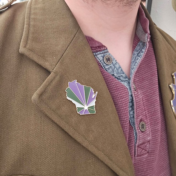 Retro 80s Final Fantasy 1 NES Inspired 8-bit Enamel Pin Red Mage Lapel ...