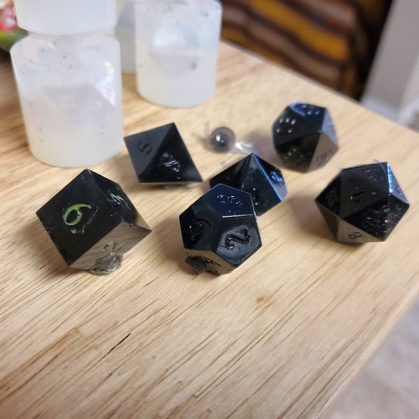 Super Sharp Gamer Dice Set of 7 Clear Silicone Molds - HOUSE OF MOLDS ...