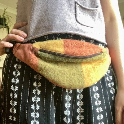 Dungeons and Dragons Plush Velvet D20 Dice Wedding / Anniversary Gift ...