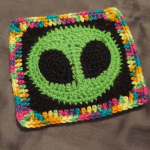 Alien Head Granny Square - Etsy