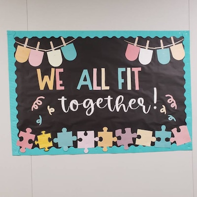 BULLETIN BOARD KIT We All Fit Together Puzzle Pieces Classroom Décor ...