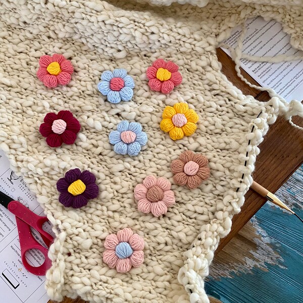 Mini Daisy Crochet Flower Set of 25, Handmade Crochet Flowers for Your ...