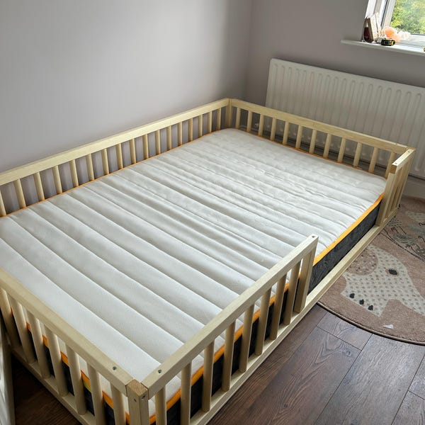 Speelgoedbed voor peuters Autodetails | Handgemaakt multiplex bed ...