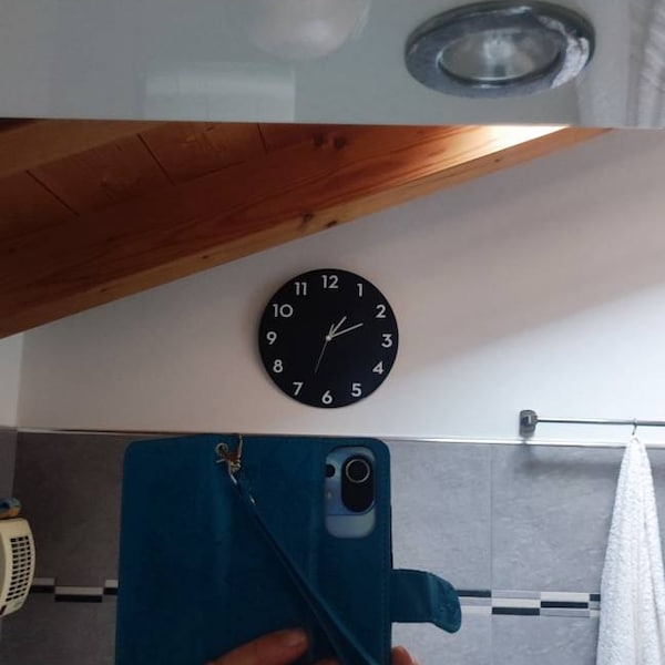 Reverse Wall Clock - Round Black - Funny Clock - Backwards Running Time ...