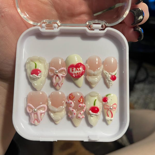 Unique Dice Nails Press on Nails, Crystal Leopard With Charm Fake Nails ...