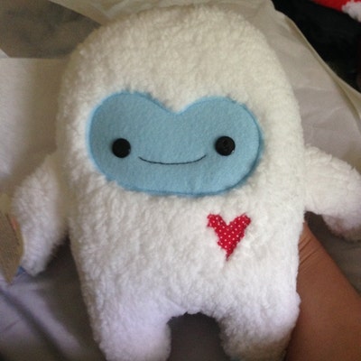 Yeti Plush Toy, Abominable Snowman Monster Stuffed Toy, Plush Kawaii ...