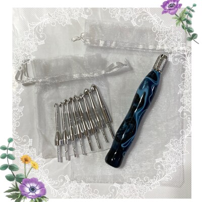 Ergonomic Crochet Hook Set in Blue Crush Resin With Interchangeable ...