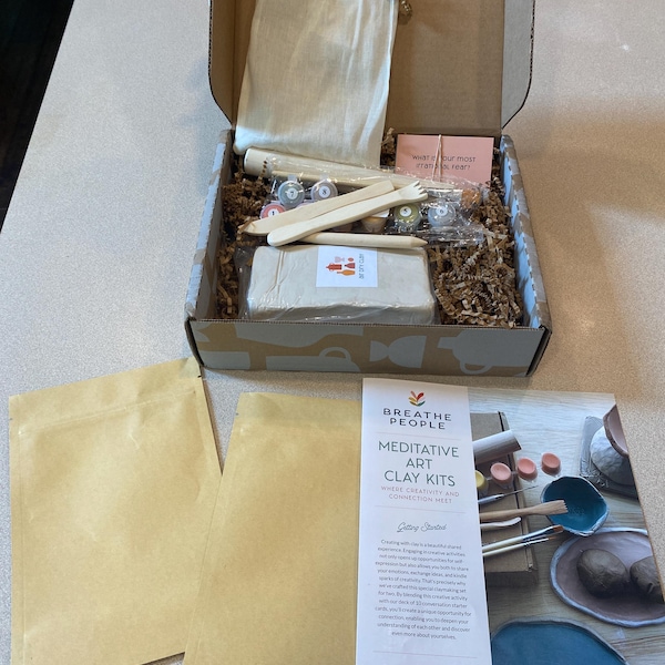 Clay Date Night Kit for Two – Air Dry Pottery, Conversation Cards - Etsy