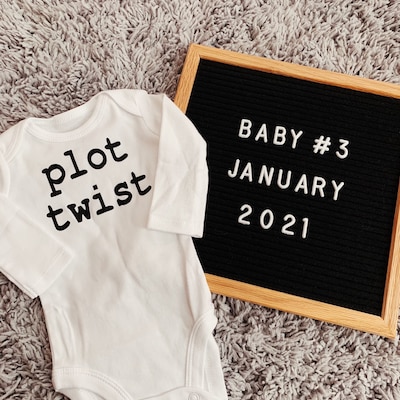 Plot Twist Onesie Baby Announcement Pregnancy Reveal - Etsy