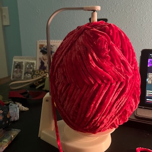 Wool Jeanie the Magnetic Yarn Ball Holder Which Feeds by Revolving the ...