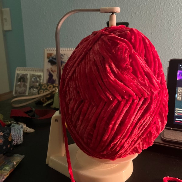 Wool Jeanie the Magnetic Yarn Ball Holder Which Feeds by Revolving the ...