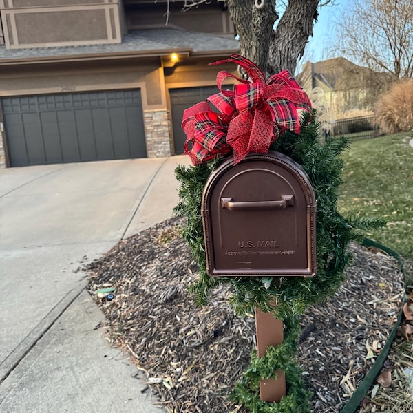 Festive Mailbox Bow: Add Holiday Cheer to Your Curbside Décor - Etsy