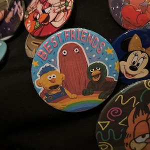 DHMIS Best Friends Pin - Etsy
