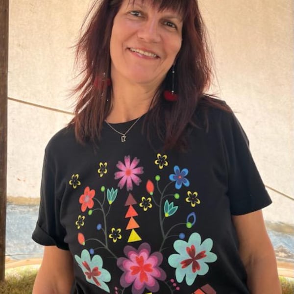 Niitsitapi Shirt, Blackfoot, Blackfeet, Indigenous Owned Shop: Super ...