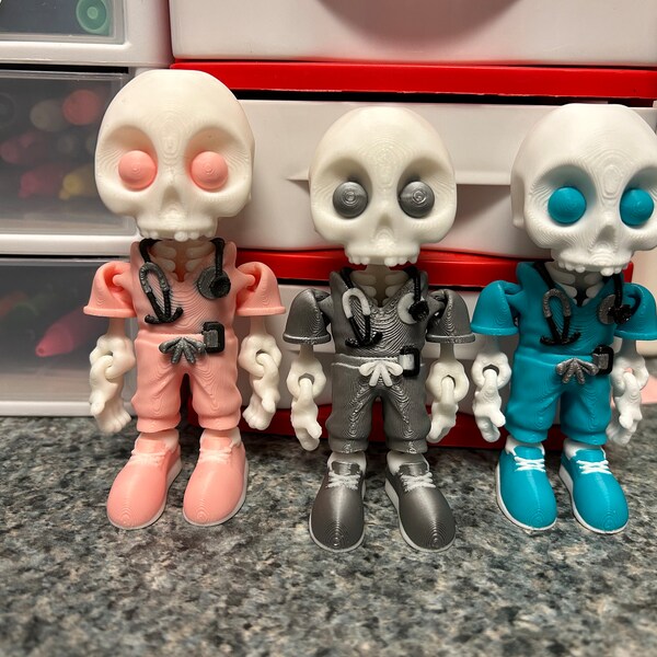 3D Printed Robot With Controller Holder and Game Card Storage ...