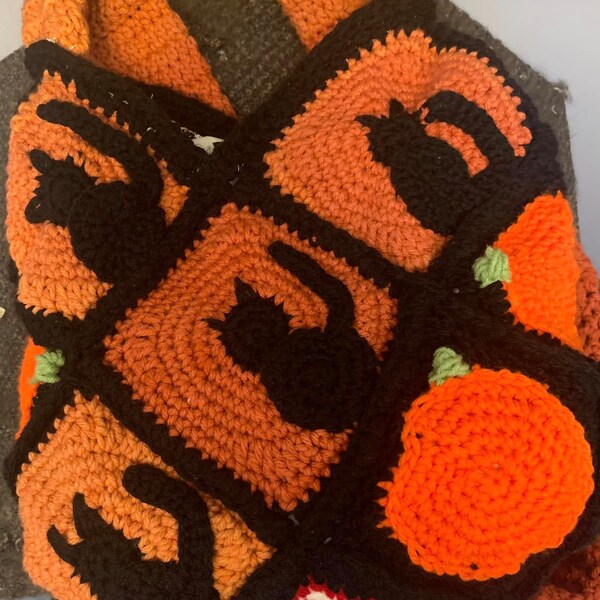 Halloween Granny Squares Crochet Pattern – Cat, Pumpkin, Eye & Web - Etsy