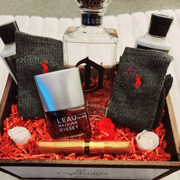 Valentine's Day Care Package / Long Distance Relationship Box for ...