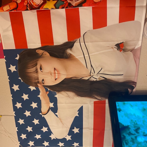 Loona Chuu Salute Flag Banner, Chuu American Flag Tapestry, Chuu Merch ...