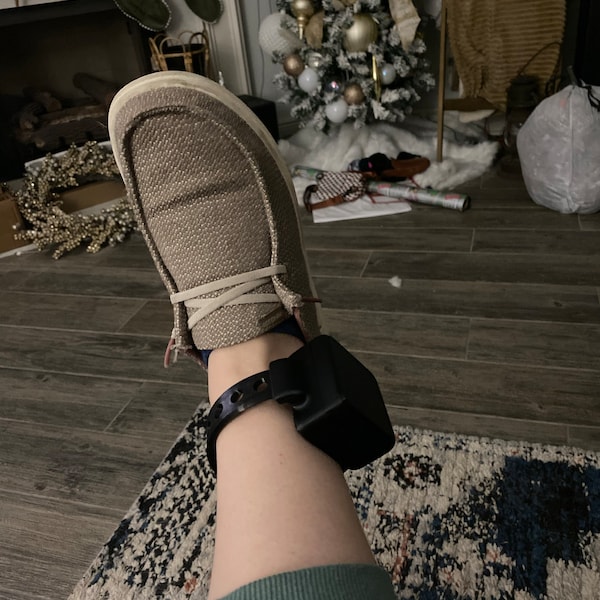 Prop / Fake - Ankle Monitor, GPS Tracker, House Arrest Bracelet , Fake ...