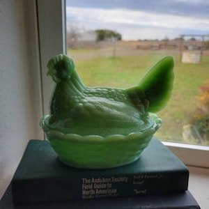 Jadeite Depression Style Glass Nesting Chicken Hen on Nest Candy Dish ...