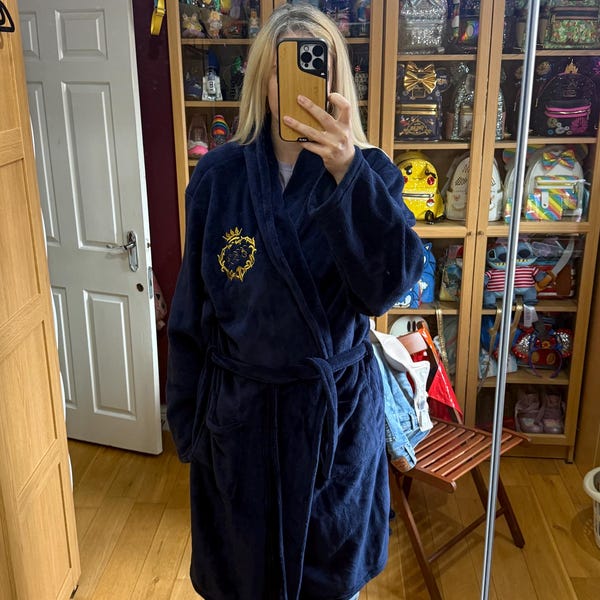 Custom Embroidered Beauty Tunic, Salon Uniform, Lash Nail Tech Make up ...