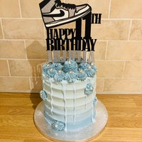 Personalised Trainers Cake Topper - Etsy UK