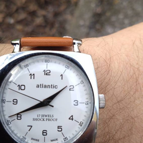 Swiss Made Vintage Hand Winding Mens Wrist Watch Tear Drop Lugs Red ...