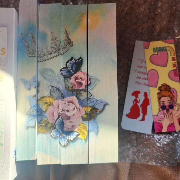 A Court of Thorns and Roses -ACOTAR Box Set With Custom Spray Edges ...