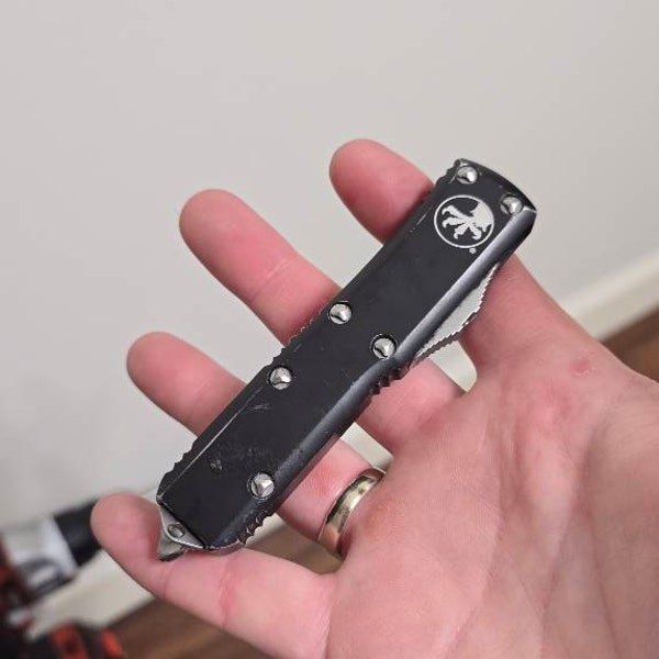 Benchmade Bugout 535 ULTEM™ Belmont Scales - Etsy