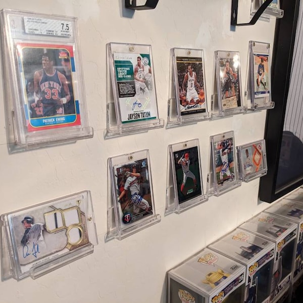 PREMIUM Comic Book Wall Mount, Comic Book Hanger, Wall Organizer ...