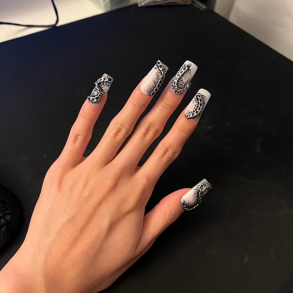 Silver Reptiles & Black Blooming on White Long Stiletto Press on Nails ...