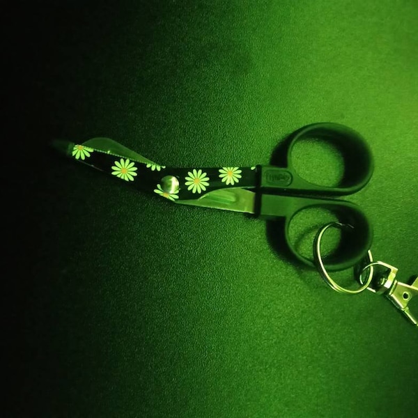 Mini Trauma Shears for Badge Reel | Nurse Badge Scissors With Custom ...