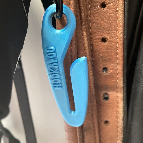 Hookapoo Dog Poop Bag Carrier Dog Poo Holder Clip on Hands Free ...