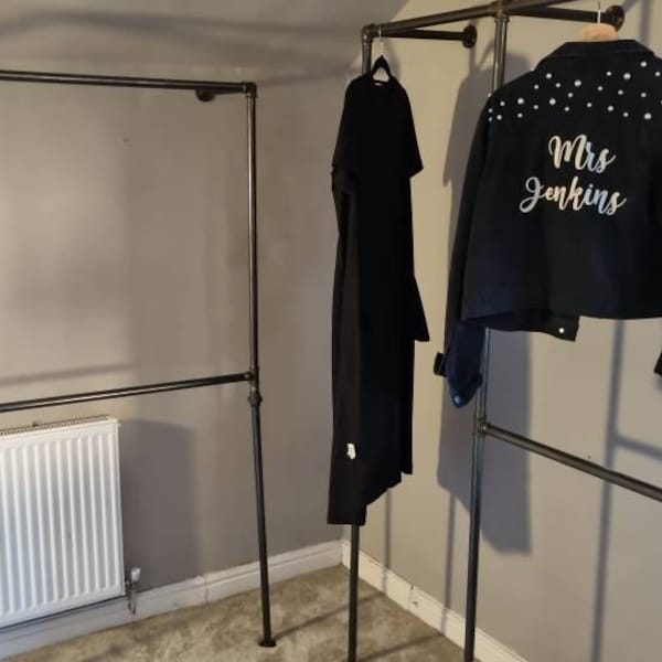 Industrial Minimal Pipe Clothing Rail / Garment Rack / Clothes Storage ...