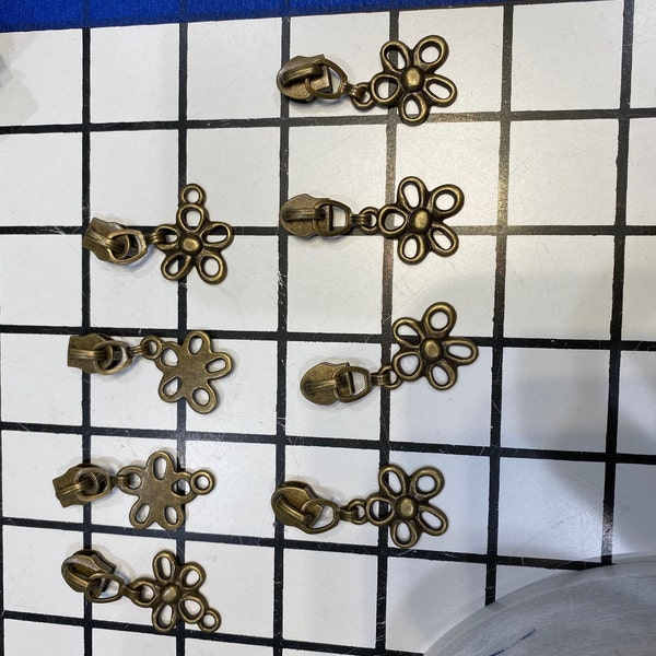 Size #5 Flower Zipper Pulls for #5 Nylon Coil Zippers, Purse Zipper ...