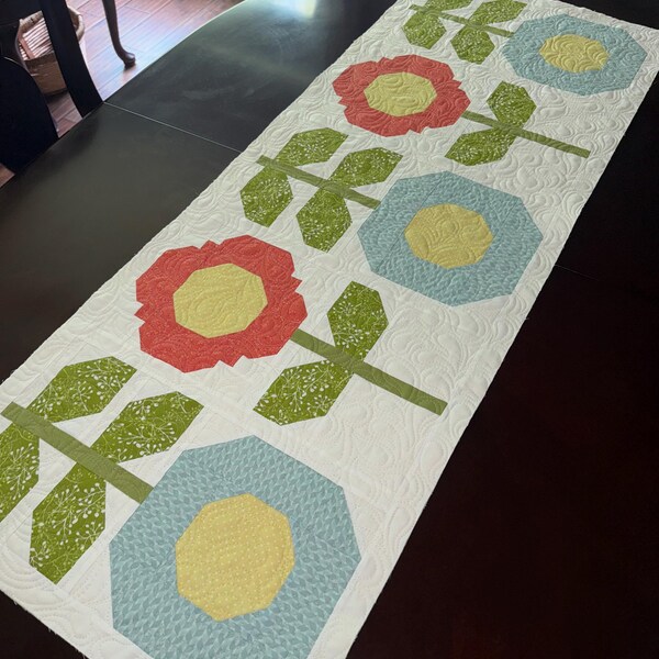 Simply Spring Table Runner - PDF Pattern - Etsy