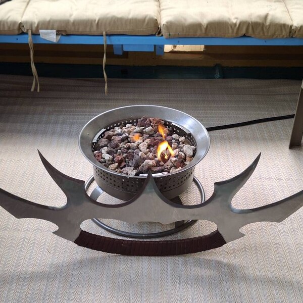 Klingon sword of Kahless Bat'leth. High Quality Hardened Steel Star ...