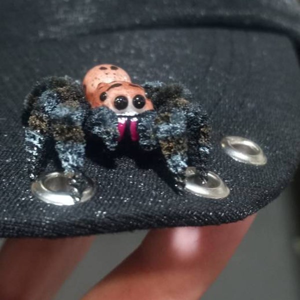 Cute Spider Pendant, Jumping Spider Brooch, Realistic Figurine ...