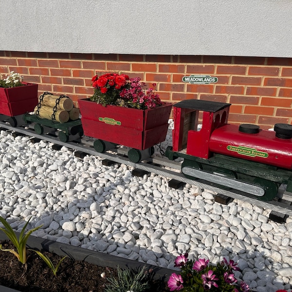 Wooden Planter Train / Decorative Garden Ornament - Etsy UK