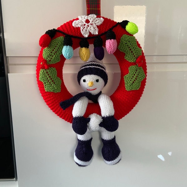Seasonal Character Wreaths Pdf Knitting Pattern Download - Knitted Flat ...