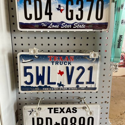 REALLY CRAPPY Set of 10 Authentic License Plates Worn Out, Banged Up ...