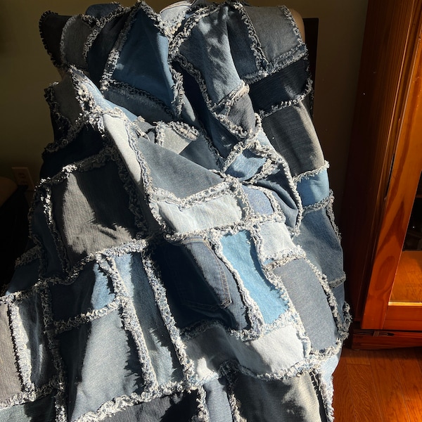Denim Rag Quilt // Queen Size Bed // Recycled Blue Jeans // 91”x101” - Etsy