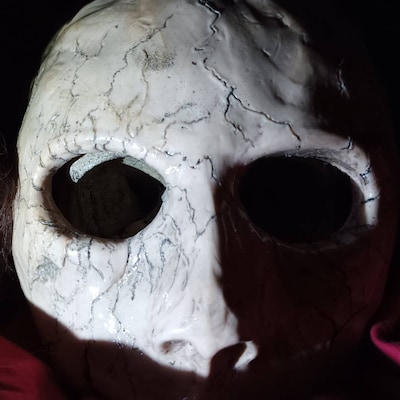 HALLOWEEN Cracked Dolly Face Resin Mask - Etsy